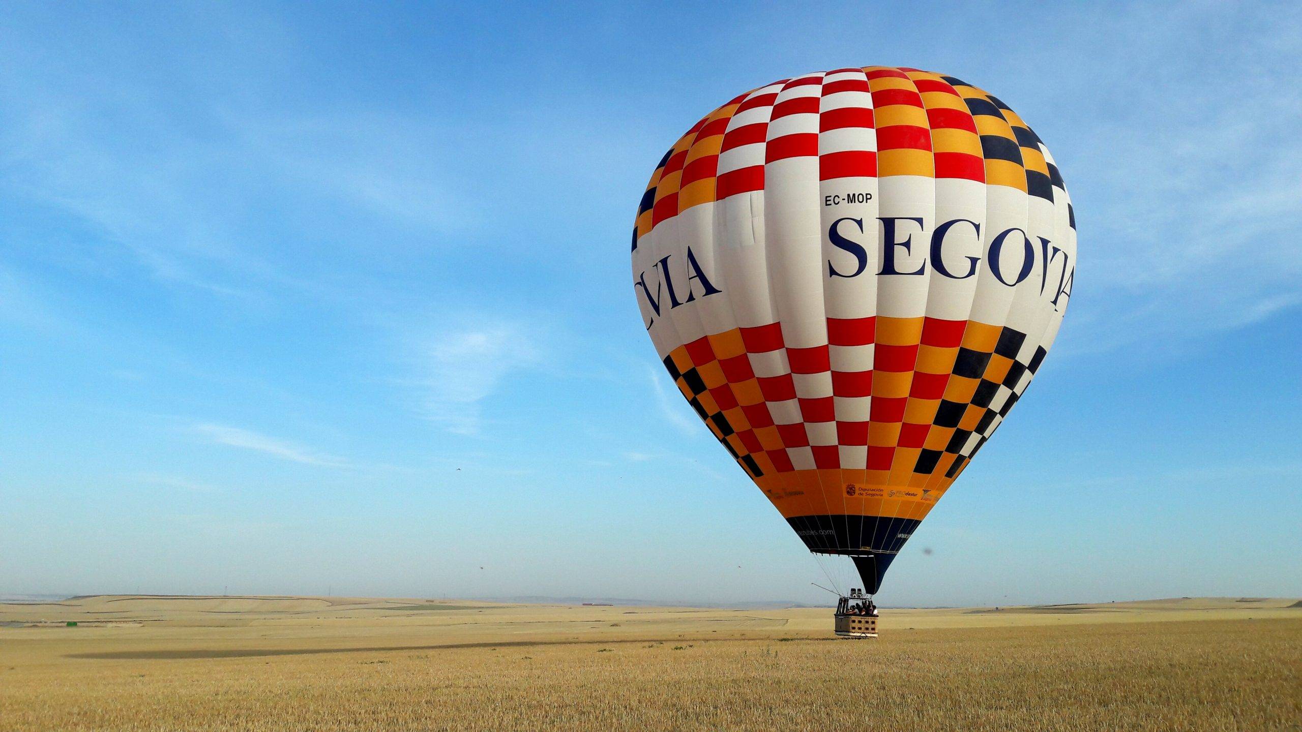 Aterrizaje de un globo aerostático - Siempre en las Nubes